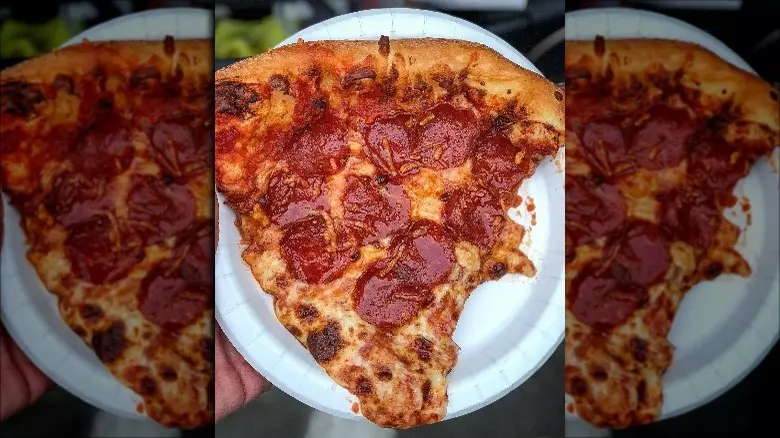 pizza z costco pepperoni?