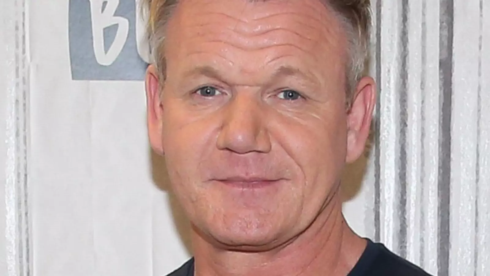 Instagram non está impresionado coas habilidades de avión de papel de Gordon Ramsay