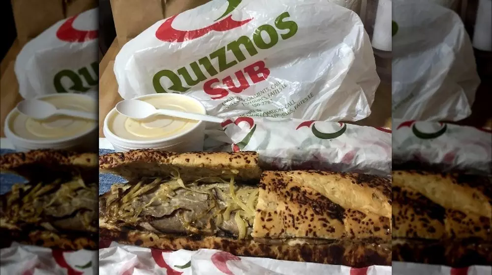 Sanduiç Quiznos Peppercorn Steak