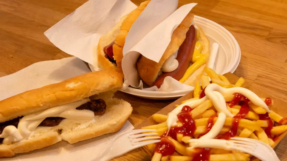 INyaniso engachazwanga ye-IKEA's Hot Dog