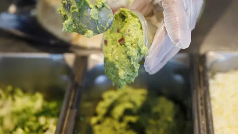 Chipotle guacamole