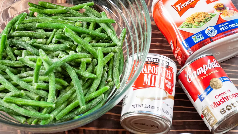 Ingredientele caserolei cu fasole verde la aragaz lent