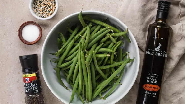 green beans at mga sangkap