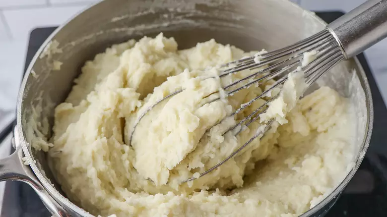 pommes de terre en pot