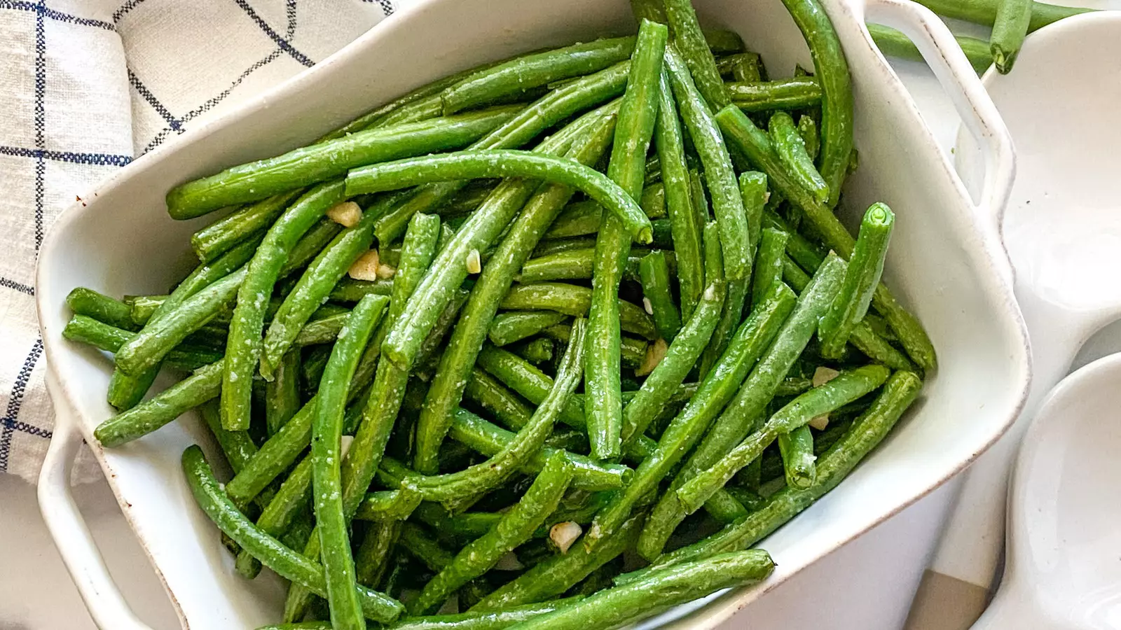 Air Fryer Hvítlaukur grænar baunir Uppskrift