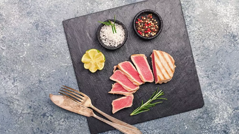 Seared tuna steak