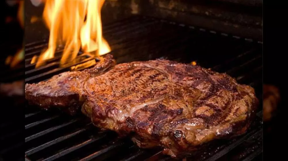 Iowa: Iowa Beef Steakhouse