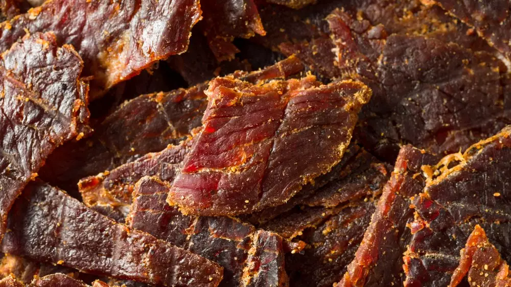 Beef jerky voller Protein an Natrium