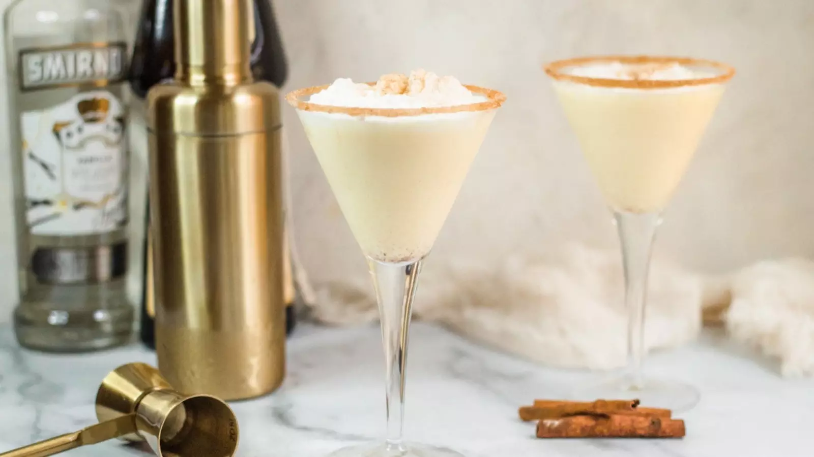 Oideas Eggnog Martini