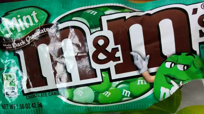 bag o siocled tywyll mintys M&MS