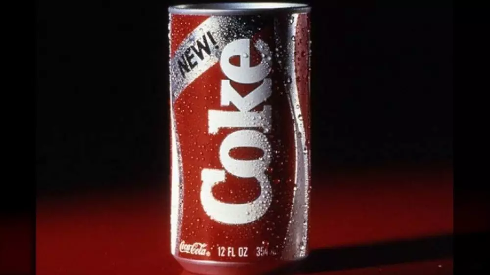 ໃໝ່ Coke can