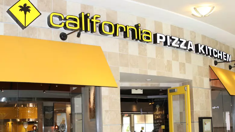 California Pizza Chav Ua Noj