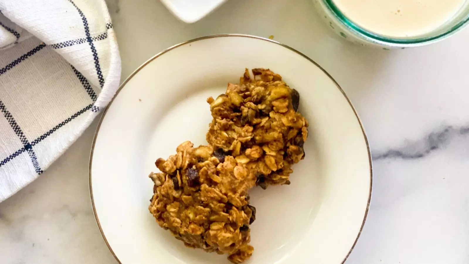 5-Motsoako oa Oatmeal Cookie Recipe