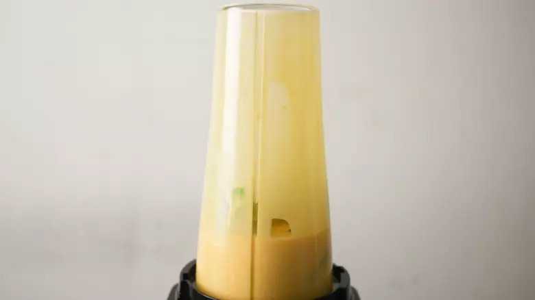 blending saos hollandaise