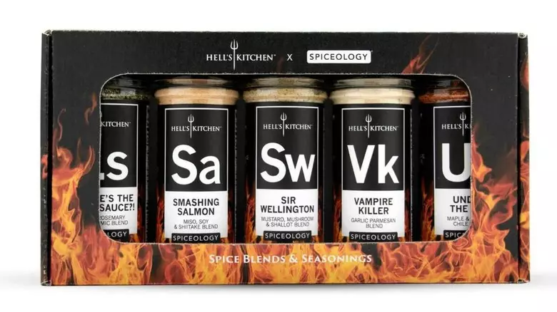 „Pragaro virtuvės“ ir „Spiceology“ prieskonių mišinių pakuotė