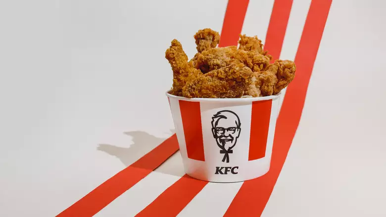 KFC 치킨 양동이