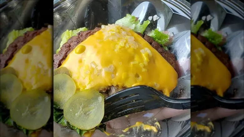 McDonald's Quarter Pounder sa sirom bez lepinje