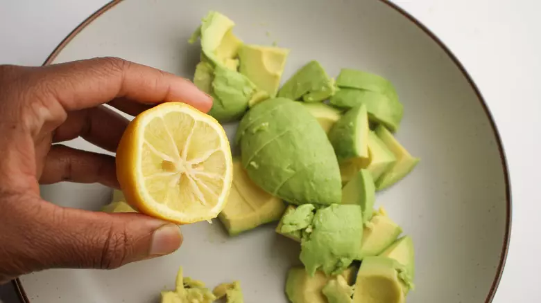 avocado og citron