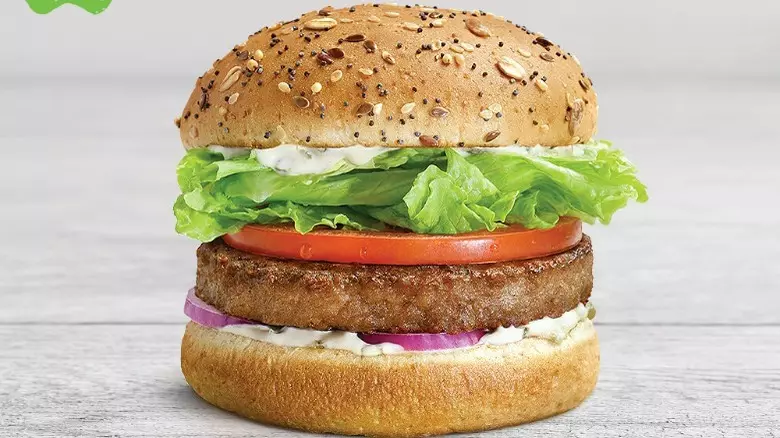 Jalapeño kunye neLime vegan burger