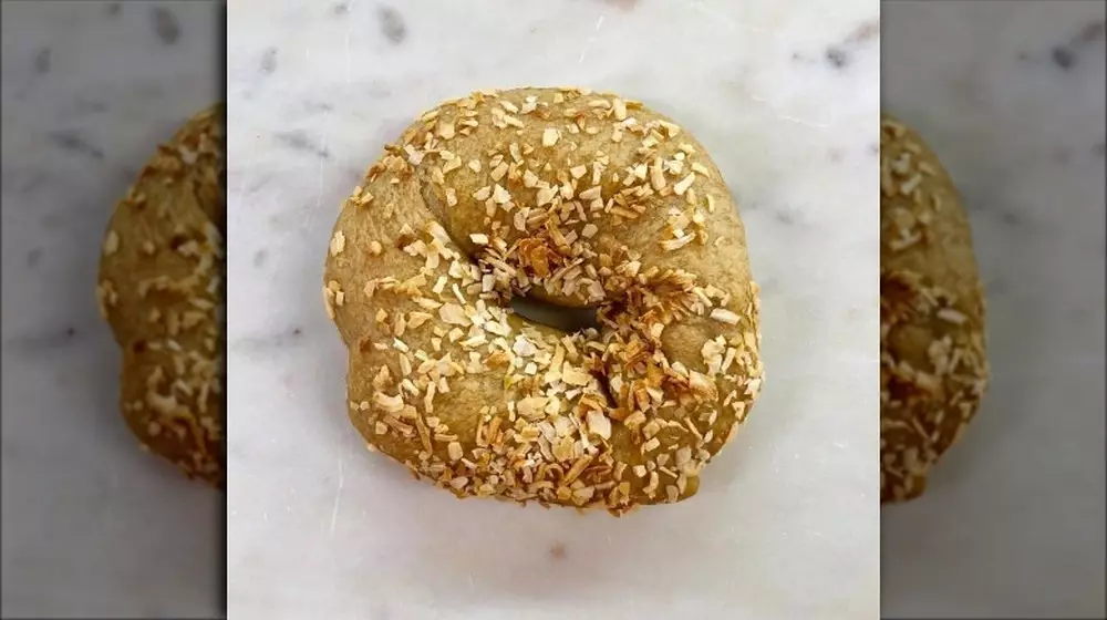 bagel ខ្ទឹមបារាំង