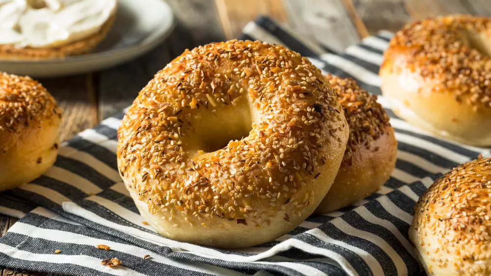 អ្វីគ្រប់យ៉ាង bagels