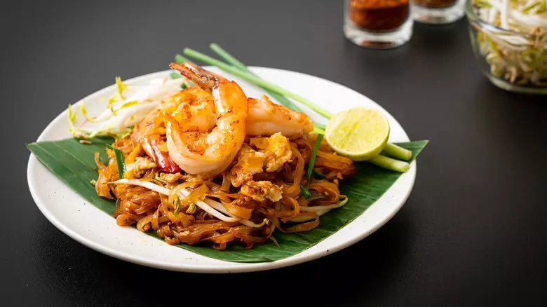 pad thai oo leh shrimp