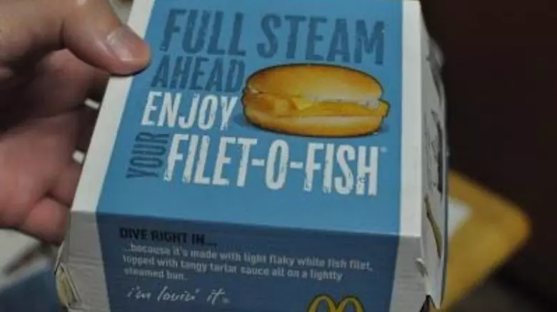 Pusa sanuisi Filet-O-Fish a McDonald