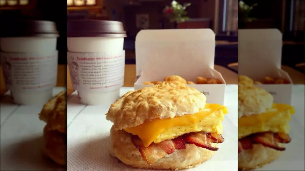 CHick-fil-A Bacon, Qe & Cheese Biscuit