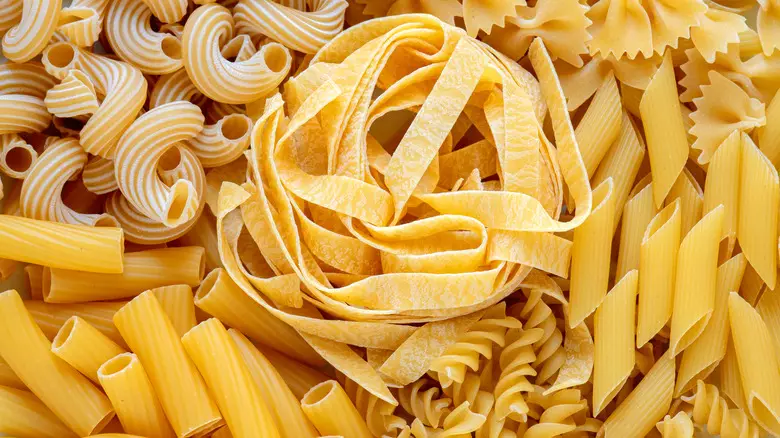 Ulike pastatyper alle gruppert sammen