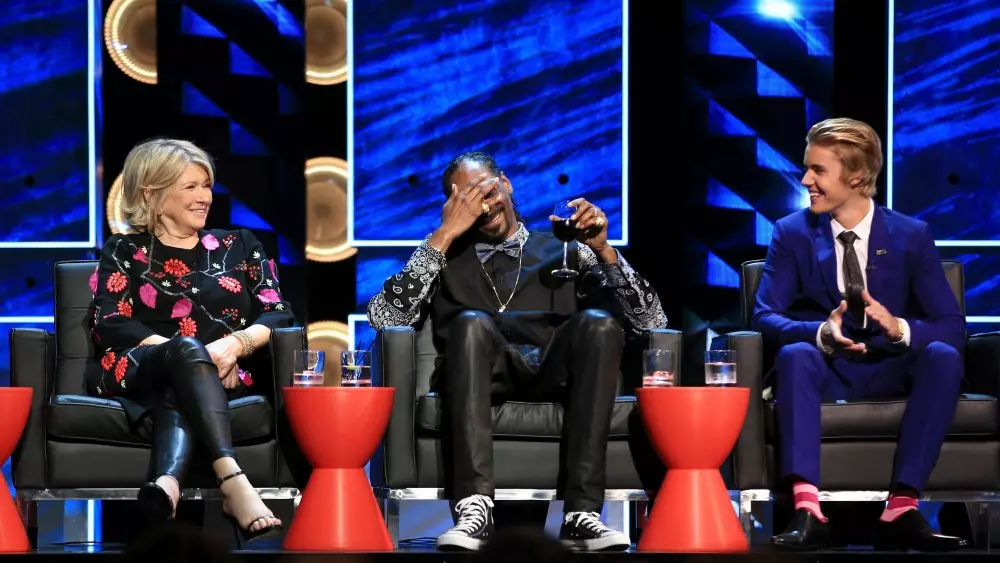 Martha Stewart, Snoop Dogg á Justin Bieber roast