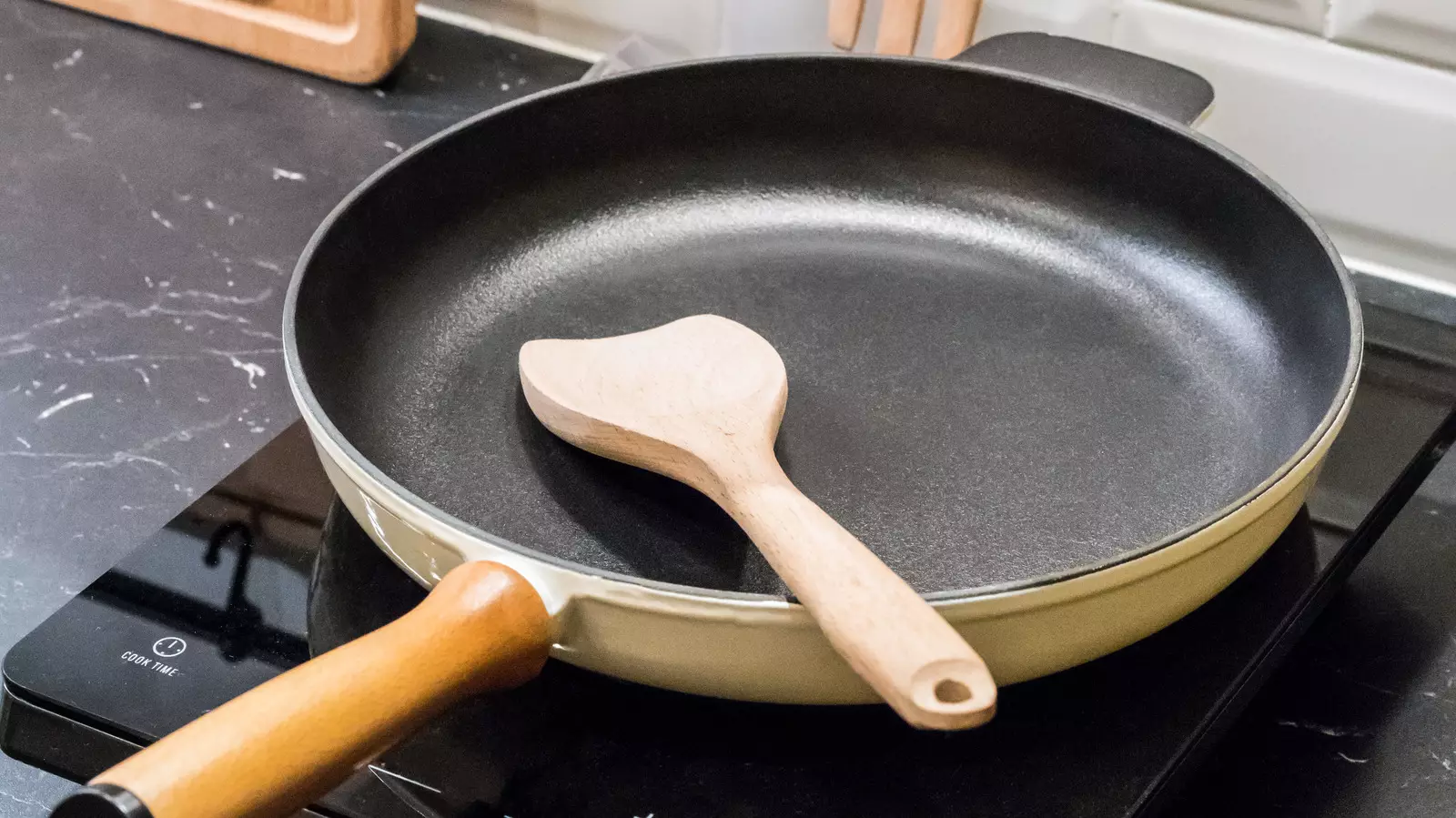 10 лучших сковородок с антипригарным покрытием, которые вы можете купить прямо сейчас