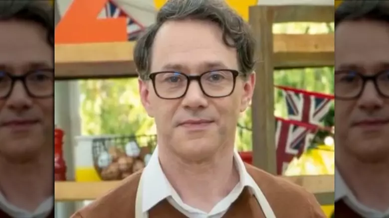 Reece Shearsmith og Paul Hollywood håndhilser