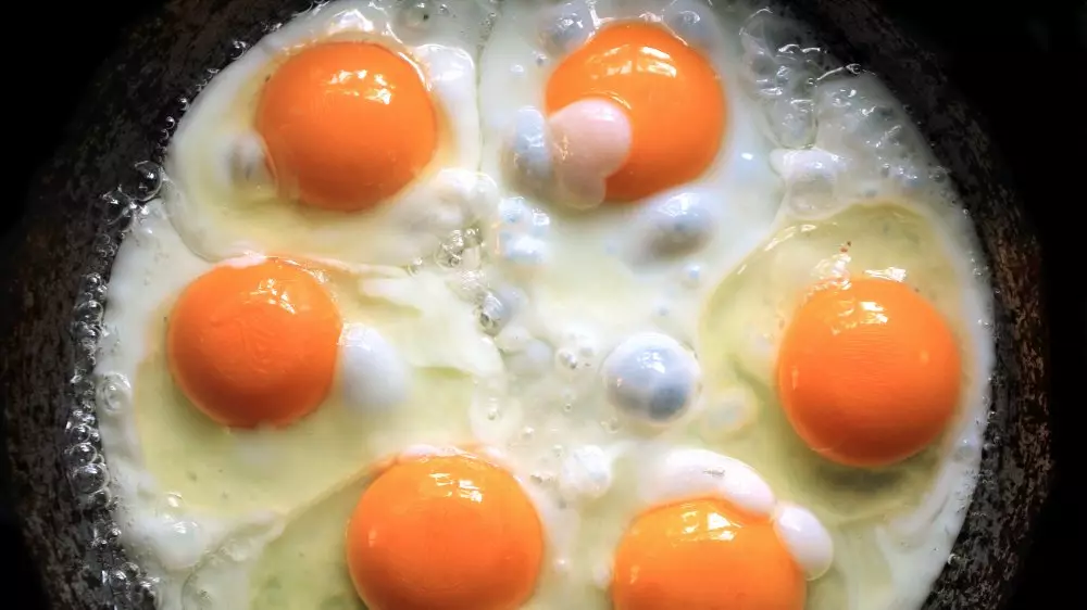 Пържете яйца грешно през целия си живот
