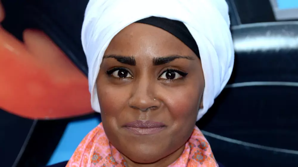 Nadiya Hussain sa usmieva