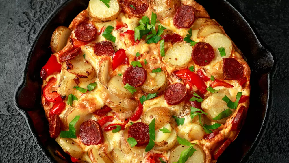 Frittata i bpanna iarann teilgthe