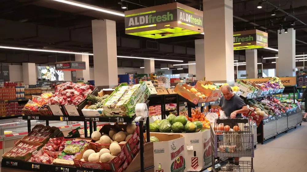 om care face cumpărături în interiorul unui Aldi