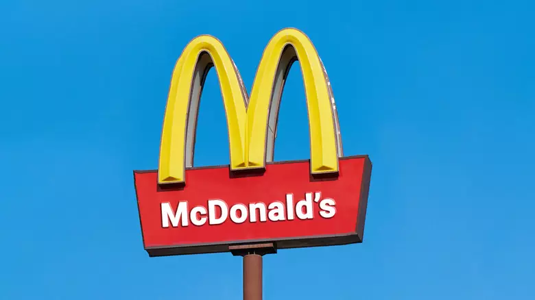 Golden Arches McDonald urang