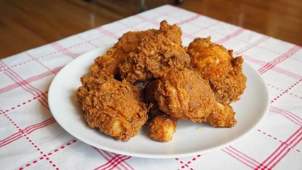 Ayam goreng untuk Super Bowl