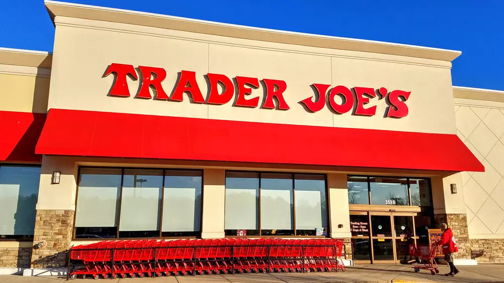 Fóra da tenda dun Trader Joe