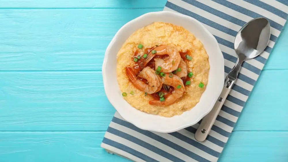 shrimp او grits