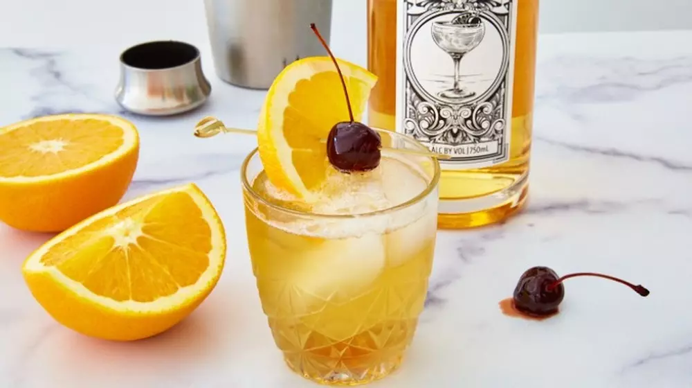 Trader Joe's Whisky Sour bil-larinġ