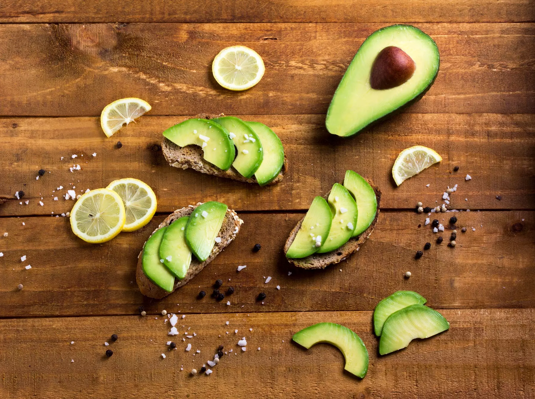 Hoe de avocado onder de knie te krijgen?