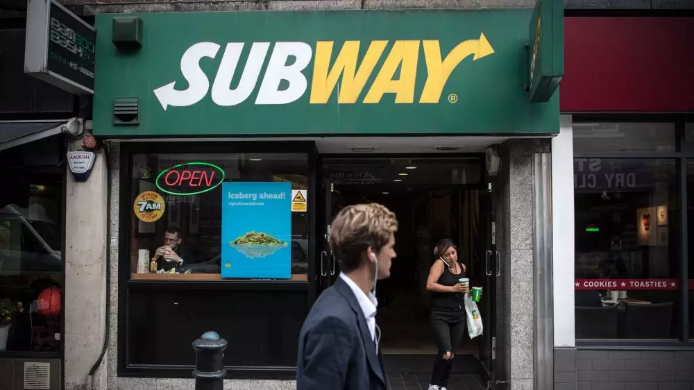 Subway Storefront am UK