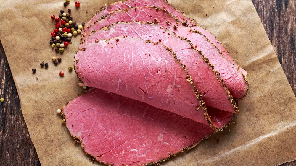 Llesques de pastrami