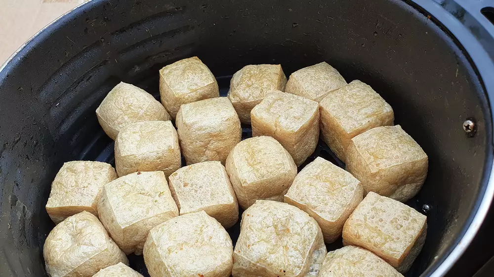 પાનમાં રાંધેલ tofu