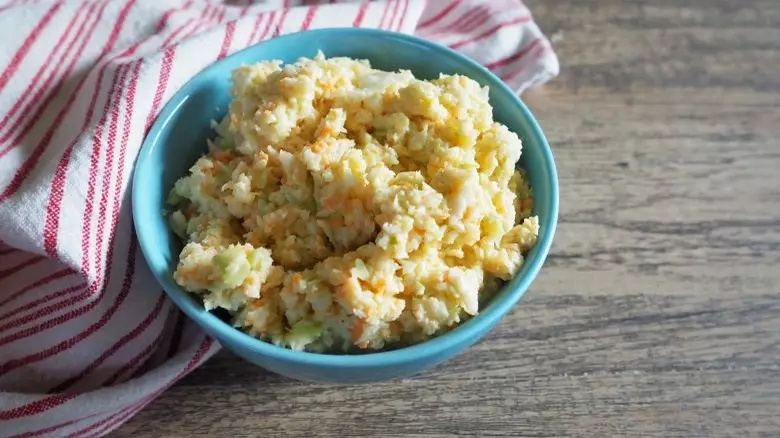 Com fer l'ensalada de col KFC