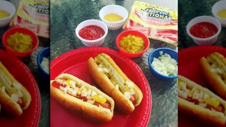 Mea e te le iloa e uiga ile Costco's $1 Hot Dog 570_7