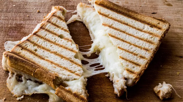 Ein Käse-Toastie oder gegrillter Käse