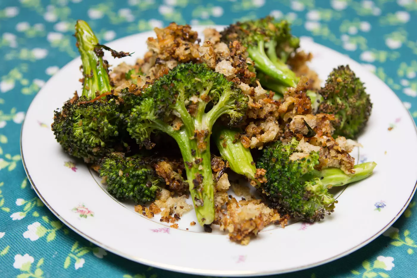 Broccoli Parmesan oo la dubay