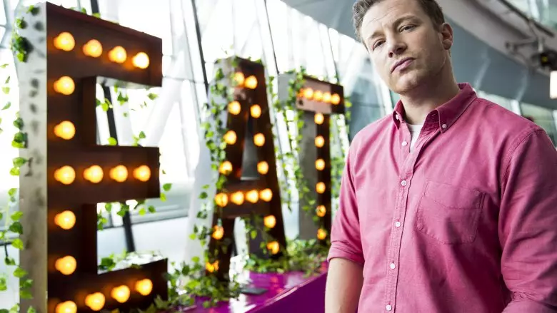 Ves čas je Jamie Oliver vse razjezil